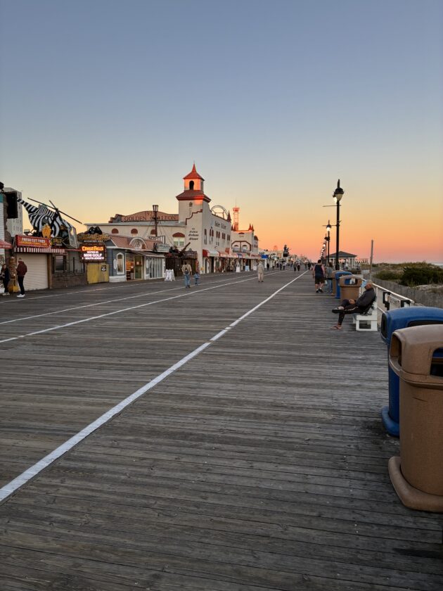 The tale of two Ocean Cities: What scale and connection to environment ...