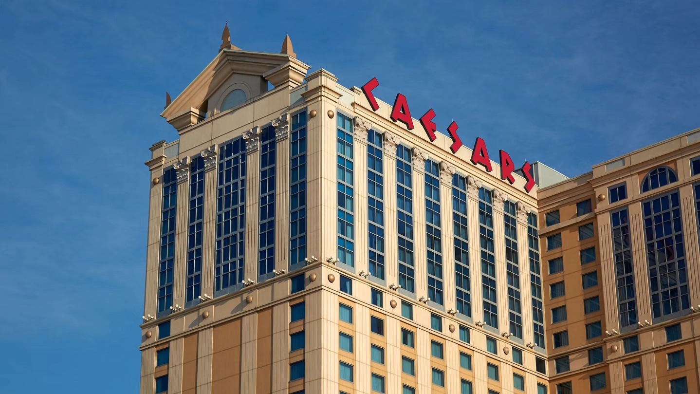 Golden Nugget owner Fertitta Entertainment to acquire Caesars in $17.6B ...